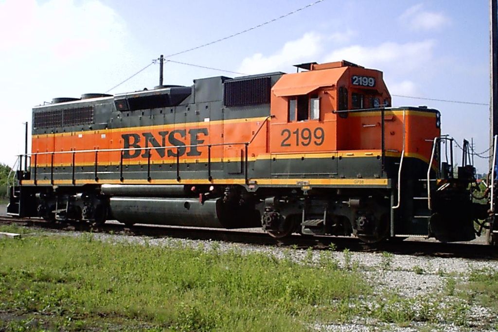BNSF GP 38-2 2199